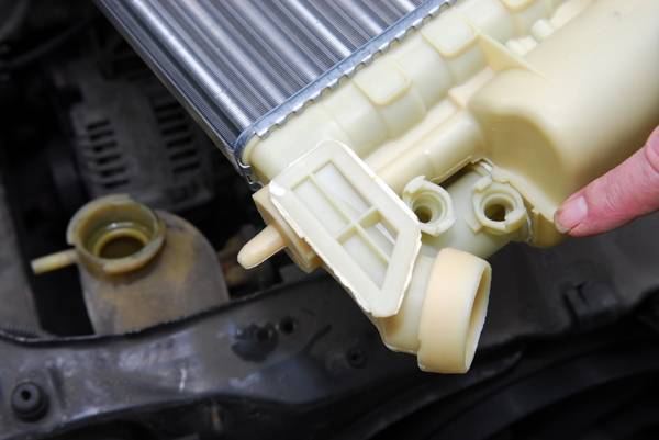 Quand et pourquoi changer un radiateur de refroidissement auto