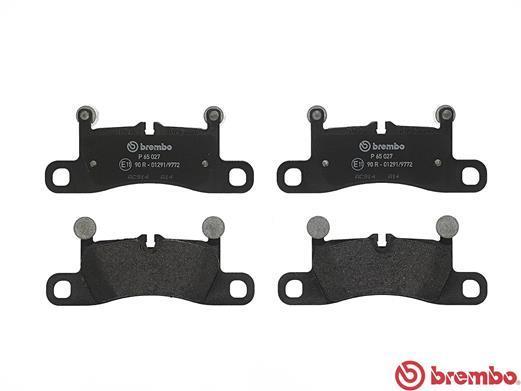 Jeu de 4 plaquettes de frein BREMBO P 65 027 au meilleur prix - Oscaro