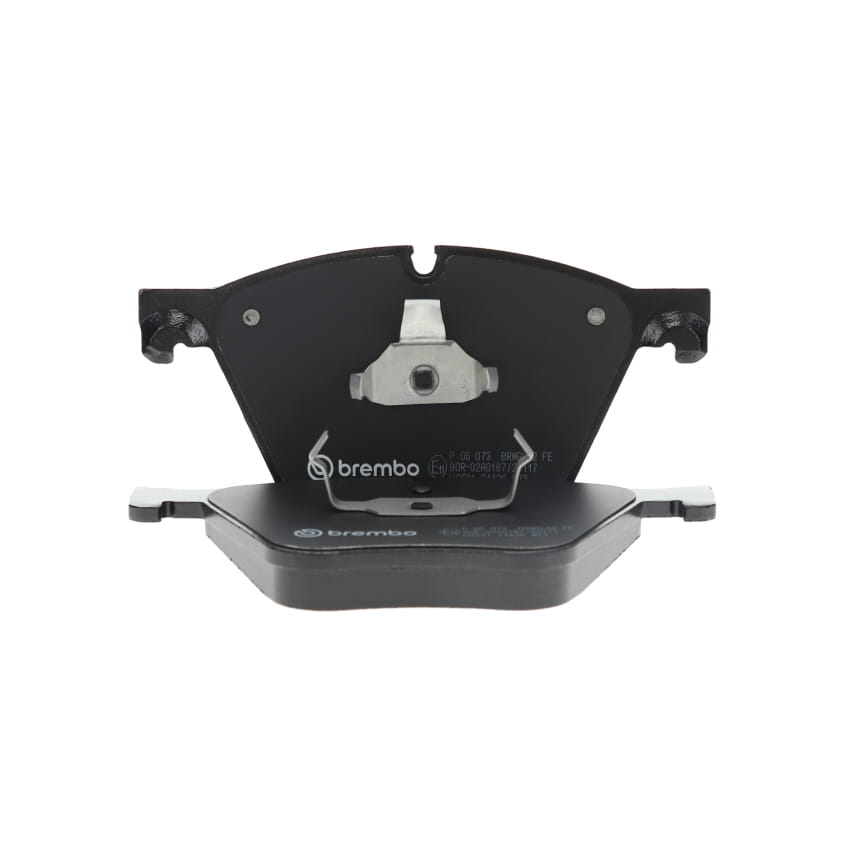 Jeu de 4 plaquettes de frein BREMBO P 06 073 au meilleur prix - Oscaro